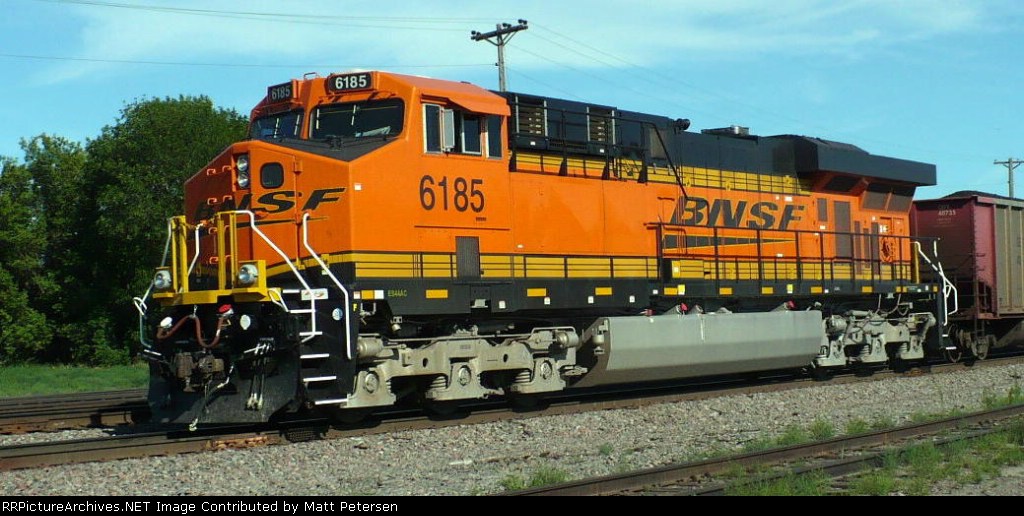 BNSF 6185